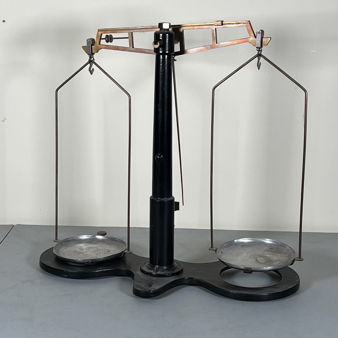 Antique Table Top Balance Scale at Julie Lundy blog