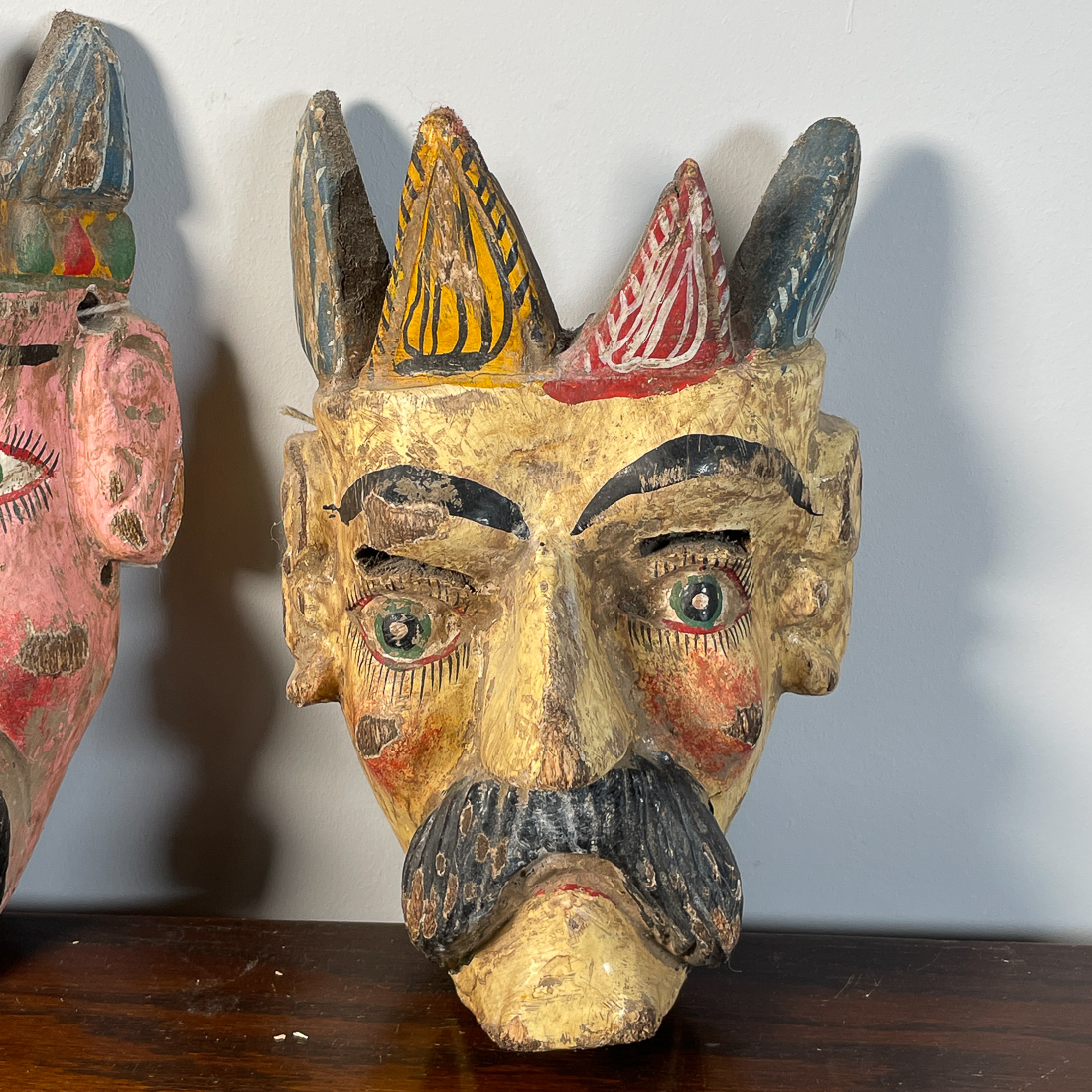 (2pc) COLORFUL JESTER MASKS