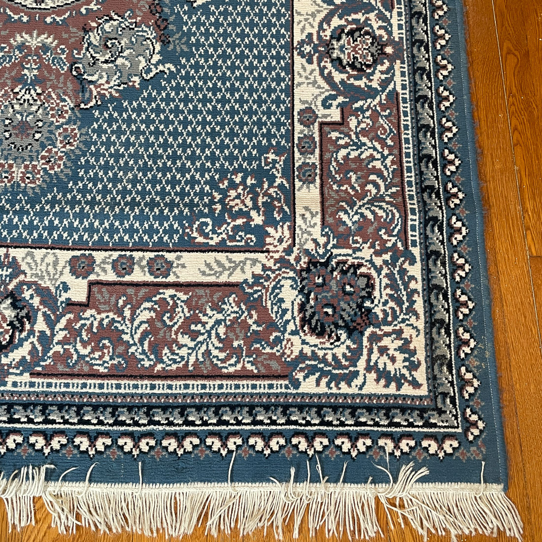 FRENCH STYLE AREA RUG